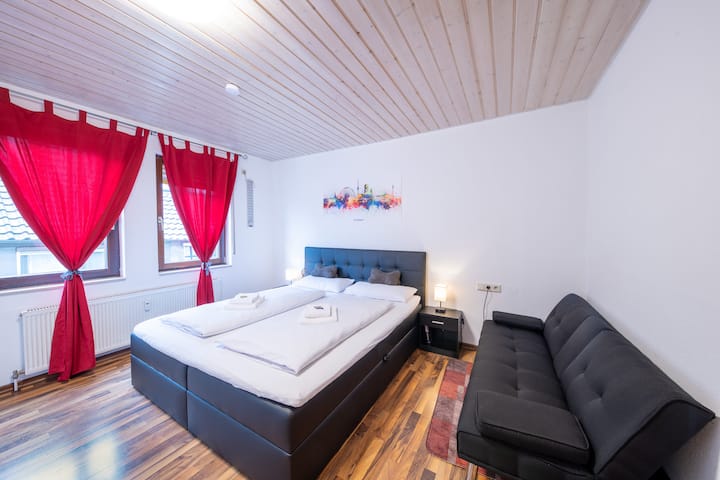 Ruby Rose | Business & Family Apartment | Balkon - Filderstadt