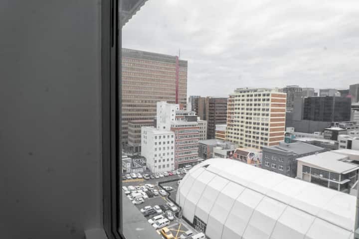 Modern 2br | Mountain View | Pool | Secure Parking - Cape Town