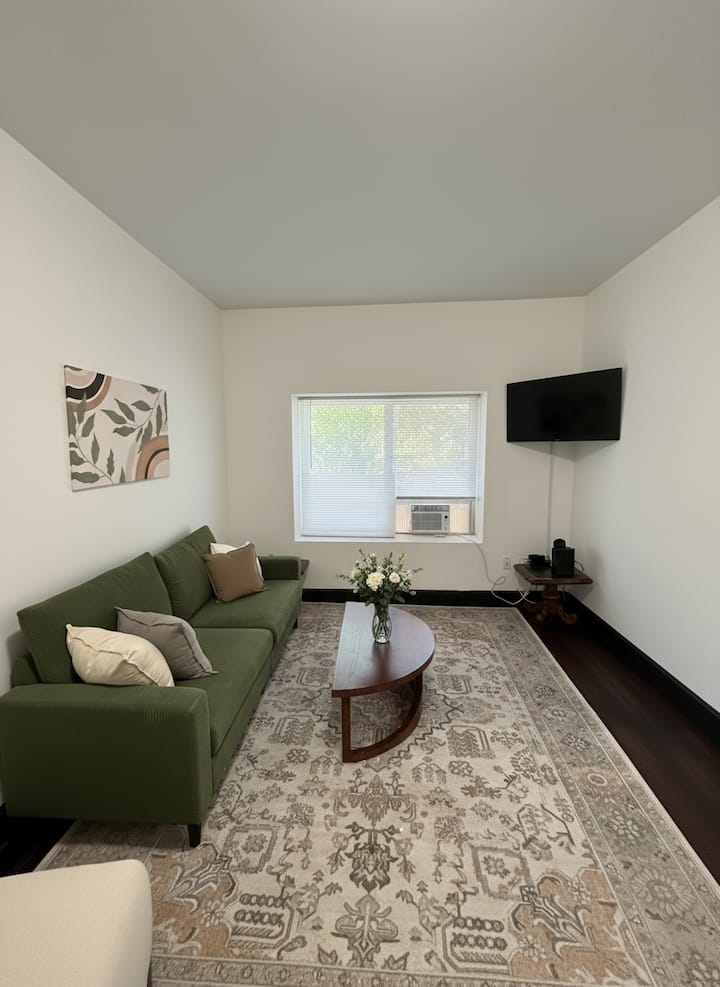 Private Cozy Duplex W/parking And Workspace - Portage Lakes, OH