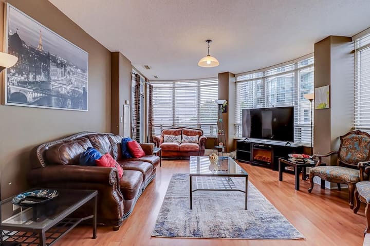 Downtown Luxe Apartment With Stunning Views - Mississauga