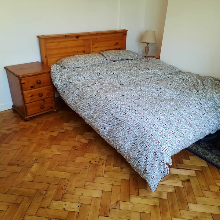 Self-contained Street Level Accommodation. - Oxford