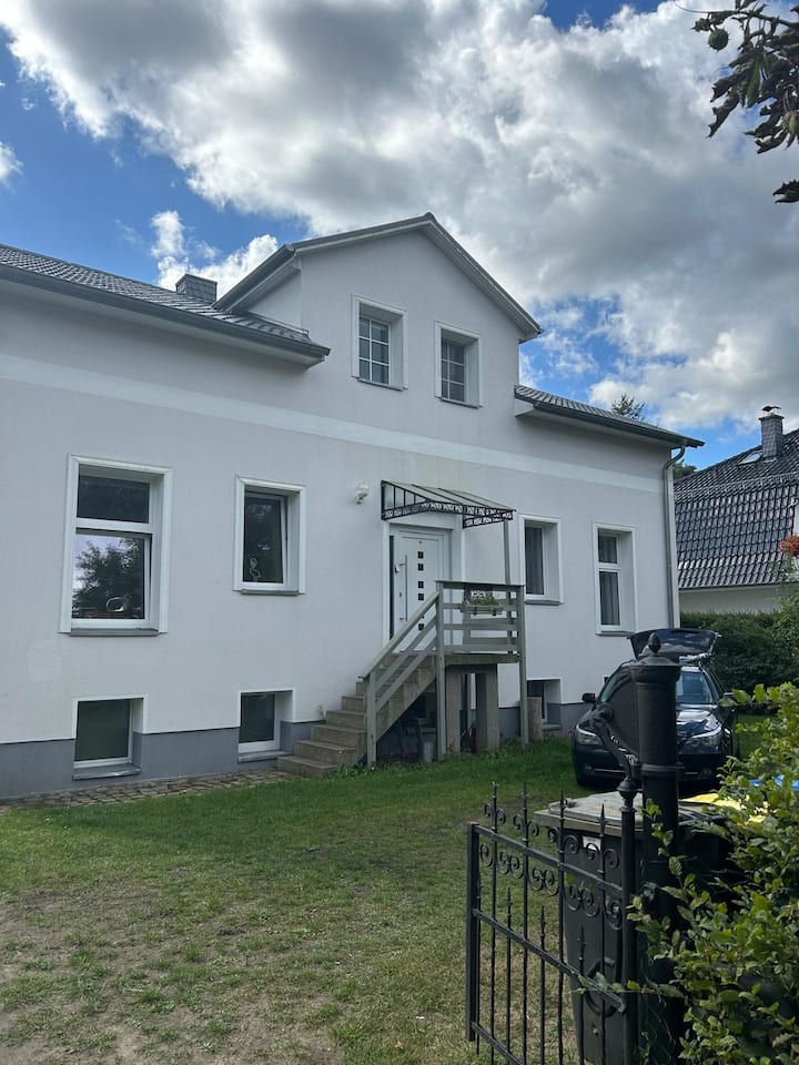 Süße Zwei Zimmer In Birkenwerder
Longterm - Hohen Neuendorf