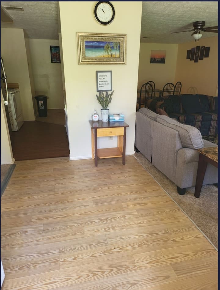 Tiny Home In Snellville 9 Miles To Stone Mountain - Snellville, GA