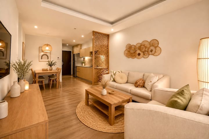 Cozy Nest Hideaway 2br Retreat • Waterfront & Pool - ダナン