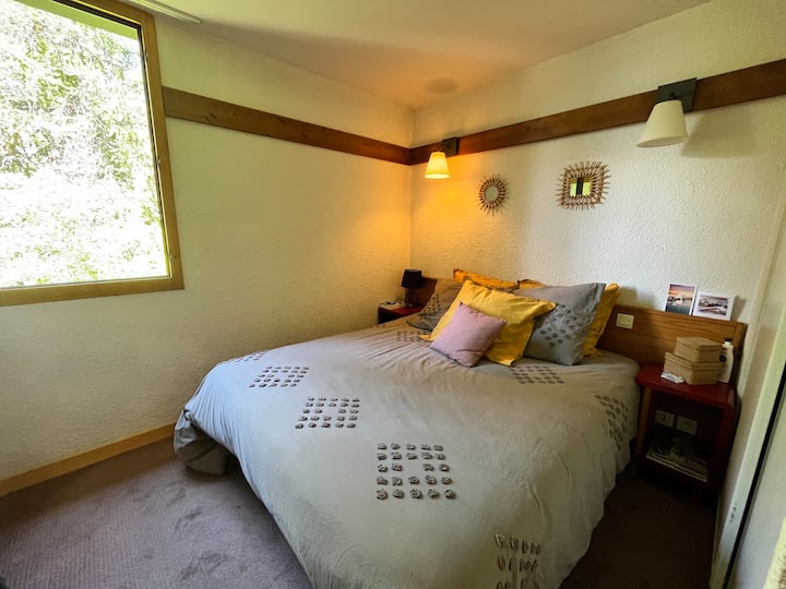 Ski Apt- 2 Bed, Sauna & Pool Access, Sleeps 6. - Brides-les-Bains