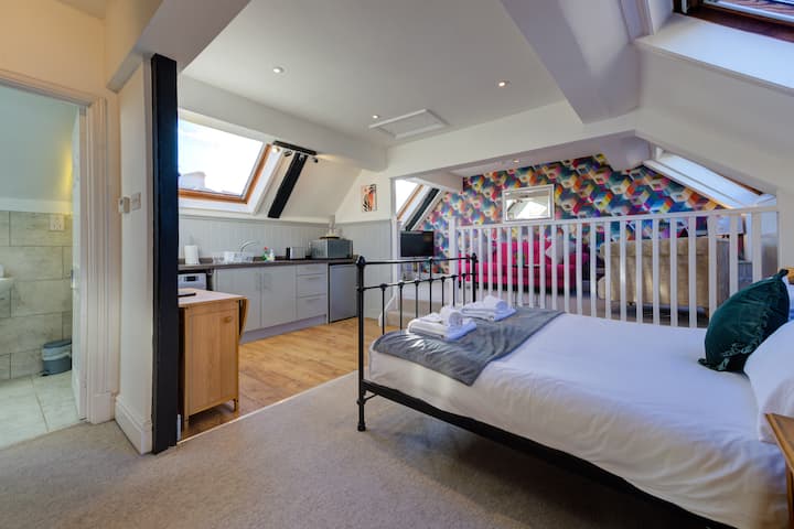 Stylish Studio In The Heart Of Stamford - Stamford
