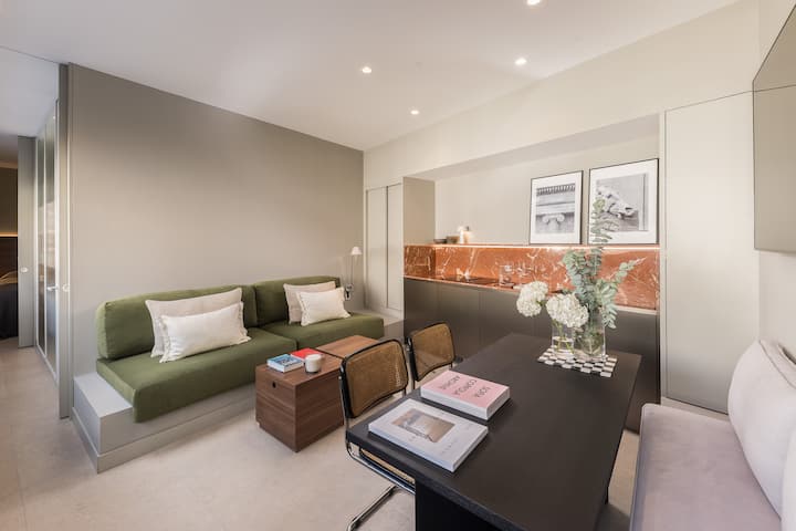 Apt 2 Dormitorios Reformado En Corazón De Almagro - Madrid