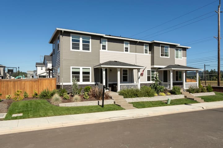 Comfy Wilsonville Haven – Relax & Recharge - Wilsonville, OR