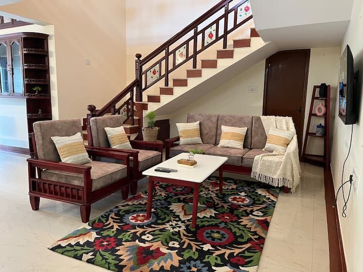 3 Bhk Penthouse With Lake View - Bengaluru