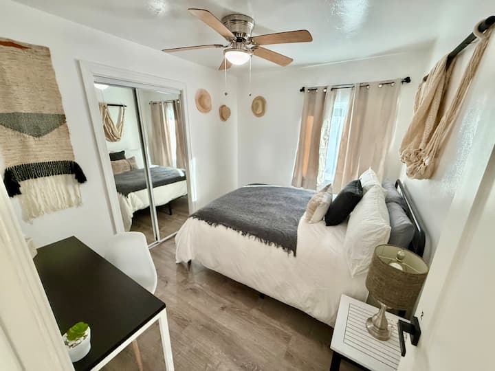 Casa Asturia: Room 2 - Palm Springs, CA