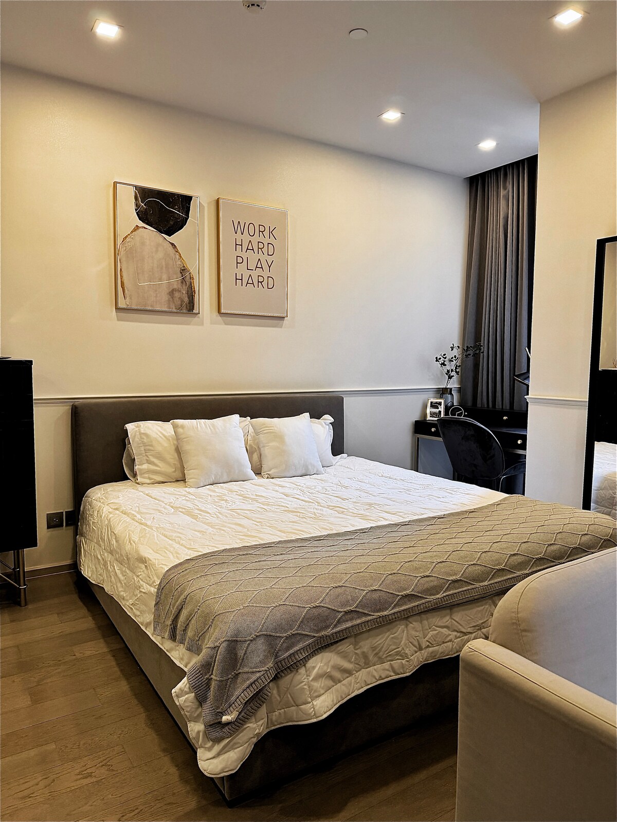 In heart of Bangkok; Asoke. Steps to MRT and BTS. - Airbnb