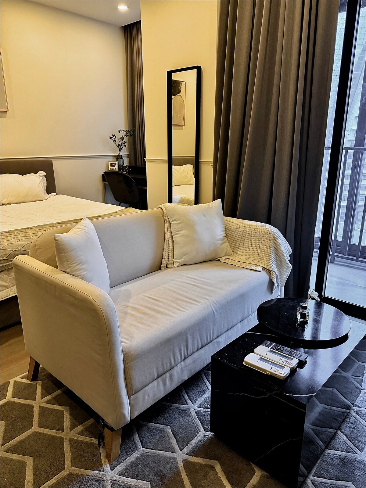 In heart of Bangkok; Asoke. Steps to MRT and BTS. - Airbnb