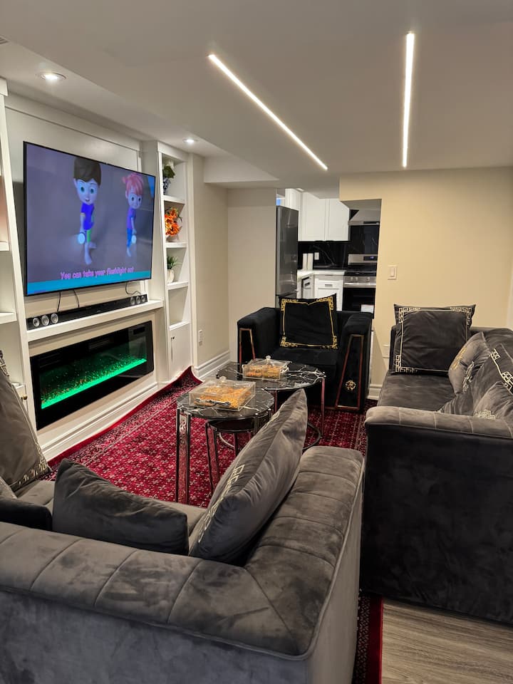 Beautiful Brand New Basment ! - Ajax