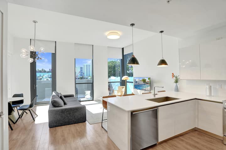 17west | 1br Apartment With Balcony - 514 - Miami Beach, FL