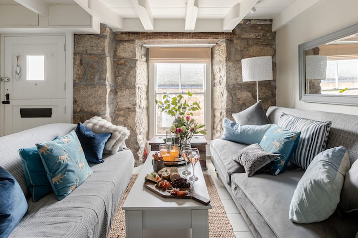 Interior Designed Cosy Home In Mousehole - Newlyn