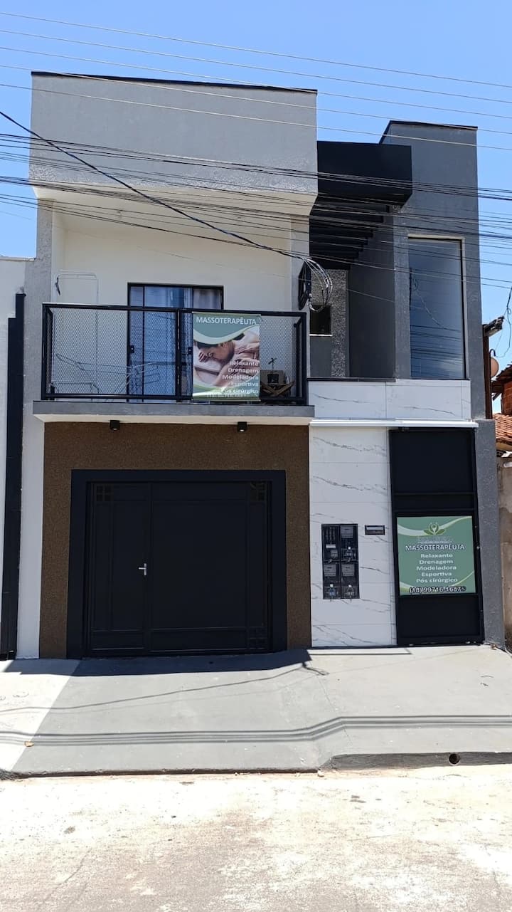 Kitnet Aconchegante Com Wifi+ar+garagem - Andradina