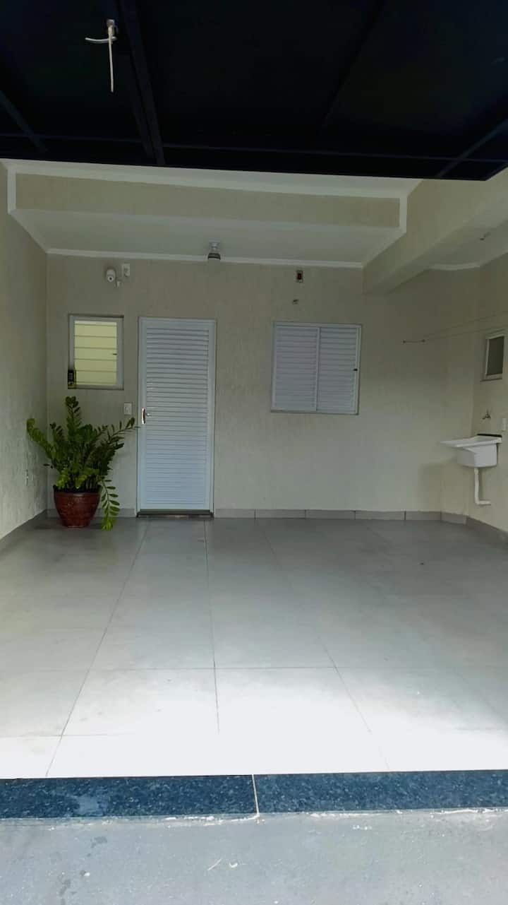 Kitnet Aconchegante Com  Wifi+ar+garagem - Andradina