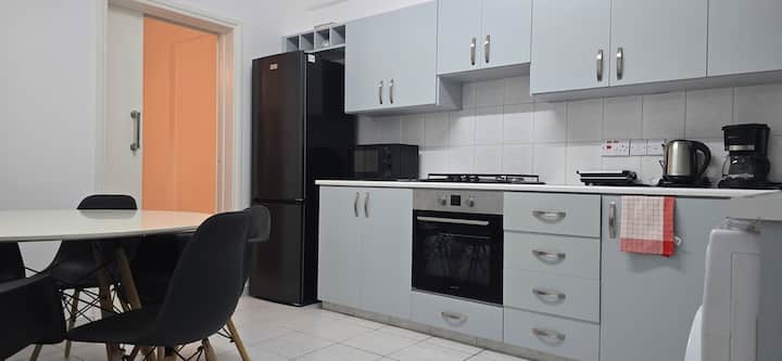 Executive 2br Spacious Apt, Center - Supercentro! - Limassol