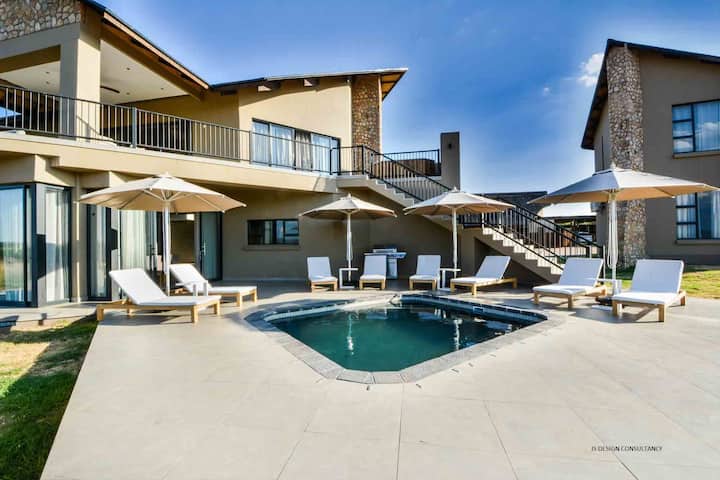 Zebula Luxury Villa – Golf, Safari & Style - Bela-Bela