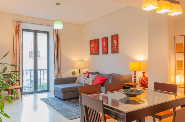 Gran Apto En Centro. Parking. Perfecta Ubicación - Camas