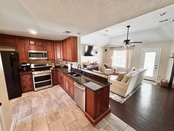 Home Away From Home With Gazebo - lake of the hills, Hernando