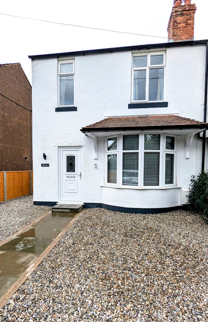 3 Bed Cosy Home - Crewe