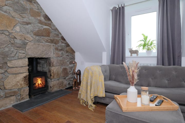 Cozy Cobie’s Apartment With Log Fire - Aberdeen