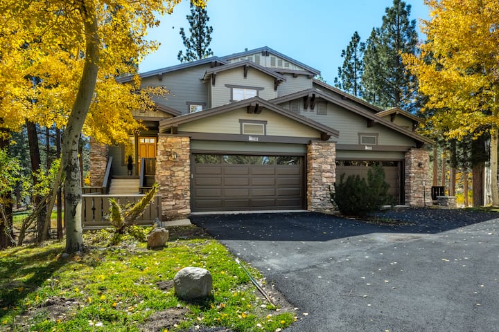 Fairway Luxe Retreat Close To Ski And Golf - Mammoth Lakes, CA