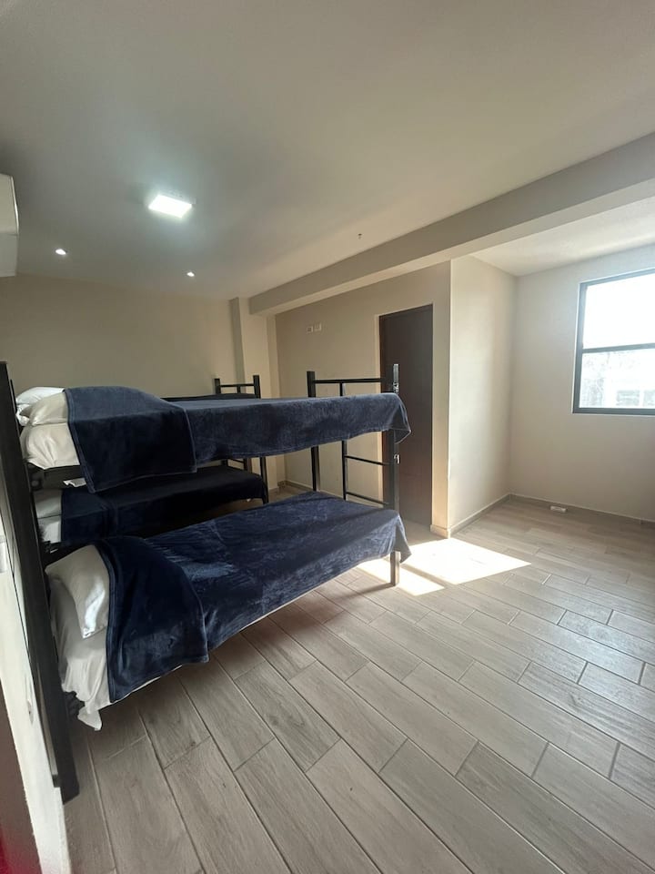 Habitacion Cuádruple Exclusiva Para Caballeros 307 - Monterrey