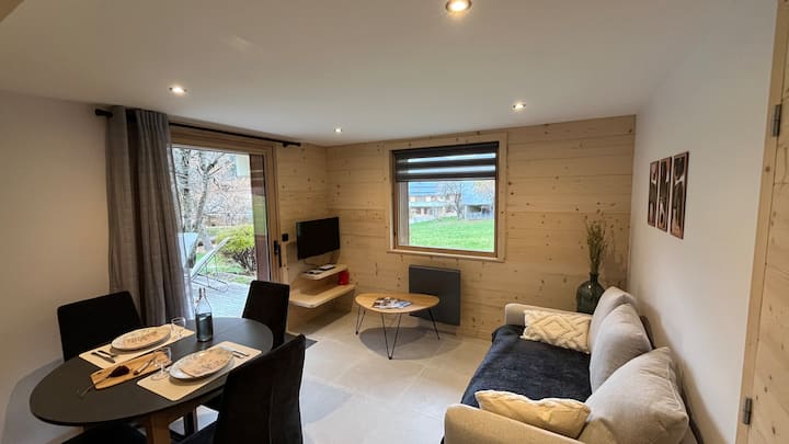 Appartement Chaleureux Au Cœur Des Aravis - Lac des Confins