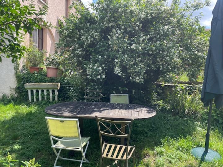 Maison Jardin Place Voiture Près De Paris - Châtillon