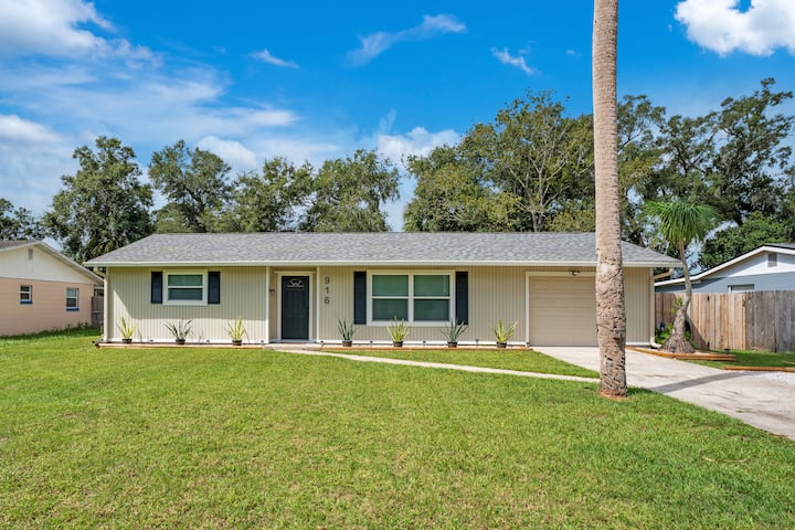 Hot Tub Hideaway | Pet-friendly Deland Escape - DeLand