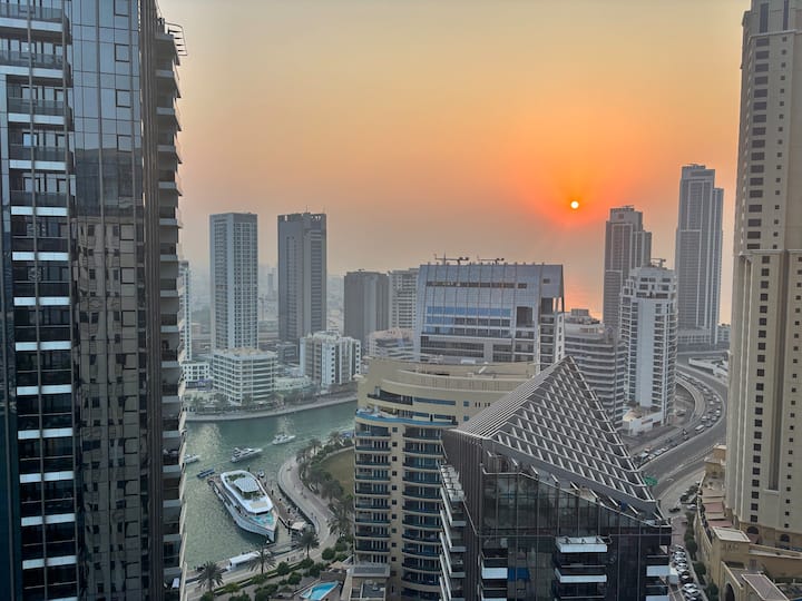 Marina Sunset Haven | Breathtaking Views - Dubai