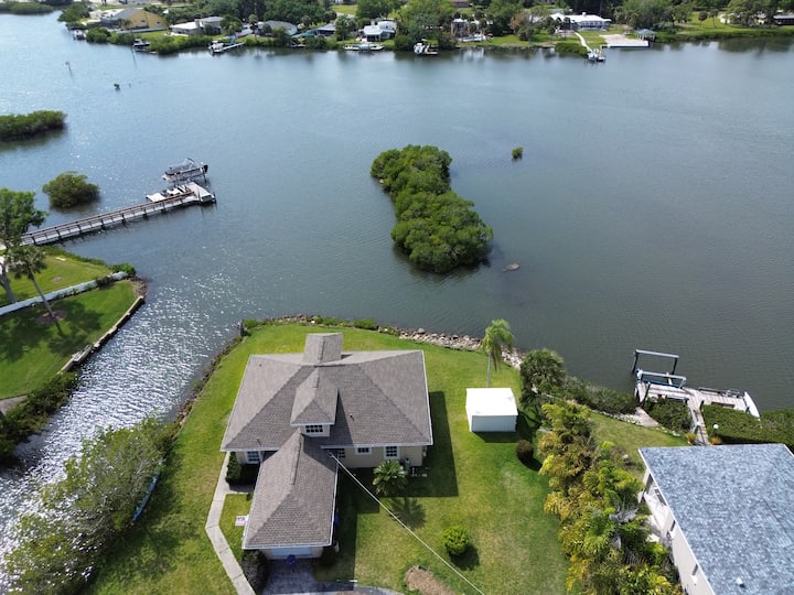 Waterfront Private Peninsula; Sunset & Bay Views - Venice, FL