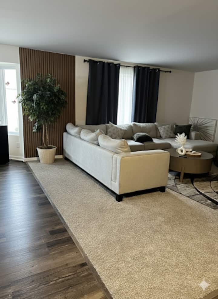 Home Away From Home - Westland, MI