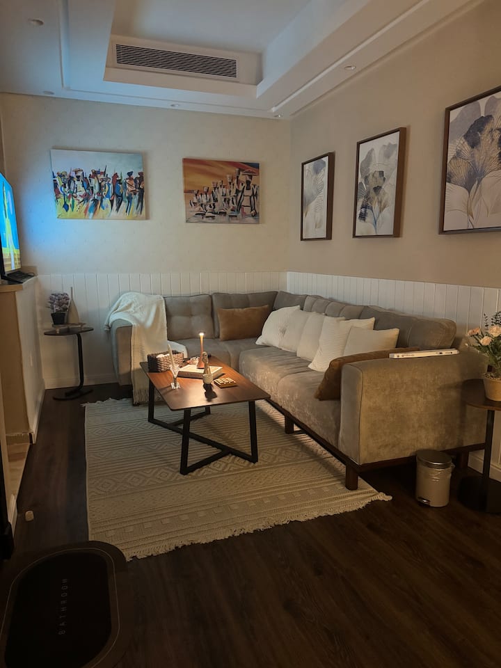 شقه ذات تصميم هادئ وراقي الروضة - Jeddah