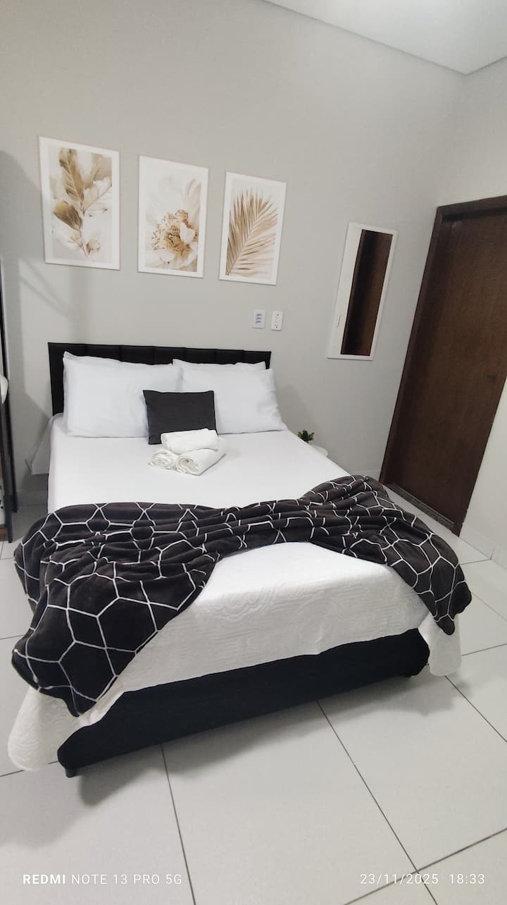 Studio Novo, Bem Localizado, Com Ar Condicionado - Montes Claros