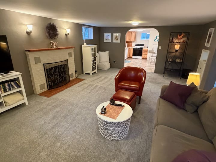 The Golden Nook - Golden, CO