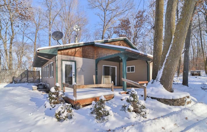 Hay Lake Hideaway, Cozy Lake Side Retreat. - Brainerd, MN