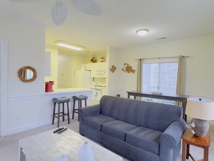 Cozy 1br Getaway With King Bed • Near Beach - Myrtle Beach, SC
