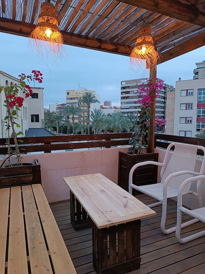 Duplex Con Terraza A Plaza De Toros - アリカンテ