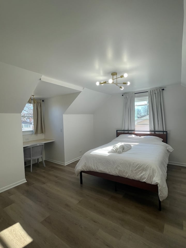 Private Rm Near Metra, Dt Arlington Hts, Ohare 1 - Arlington Heights, IL
