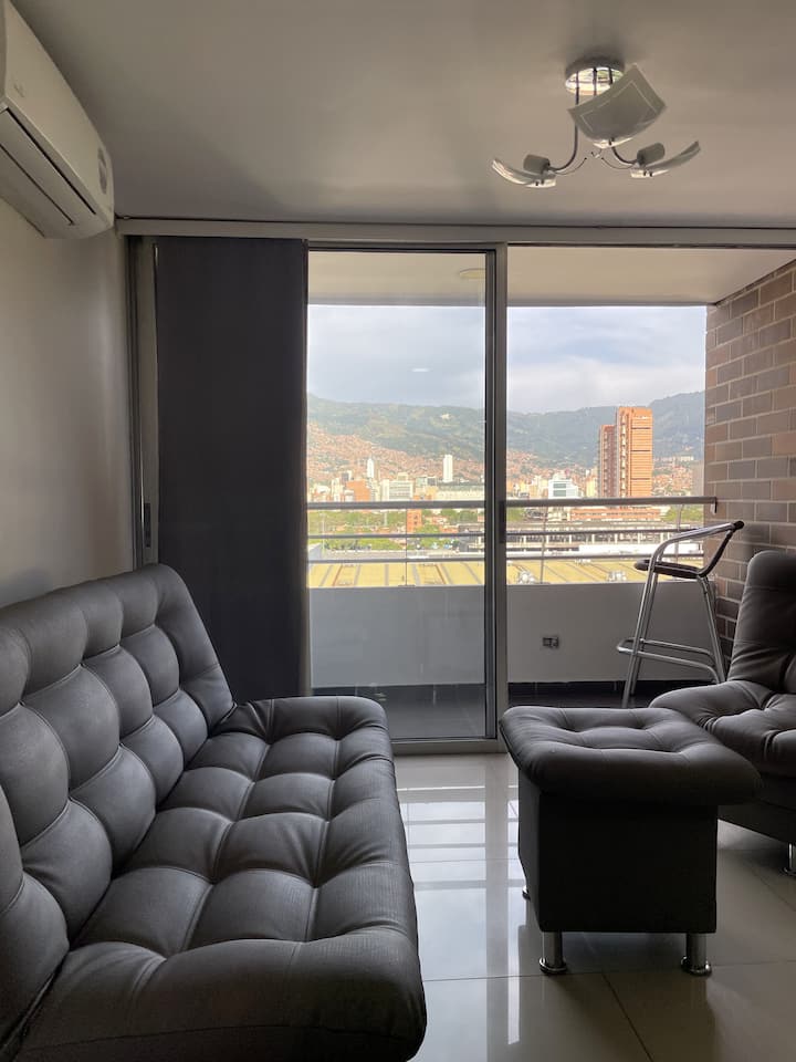 Apt3bedrooms-nearcarrera70-dailycleaning-balcony - Medellín