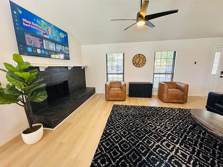 The Grand Getaway – Lake & Trail Retreat - Grand Prairie, TX