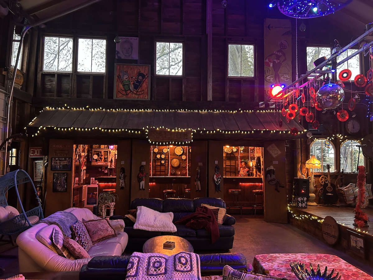 Le Barn @ Bock's Juke Joint - Granges à louer à Amherst, Ohio, États ...