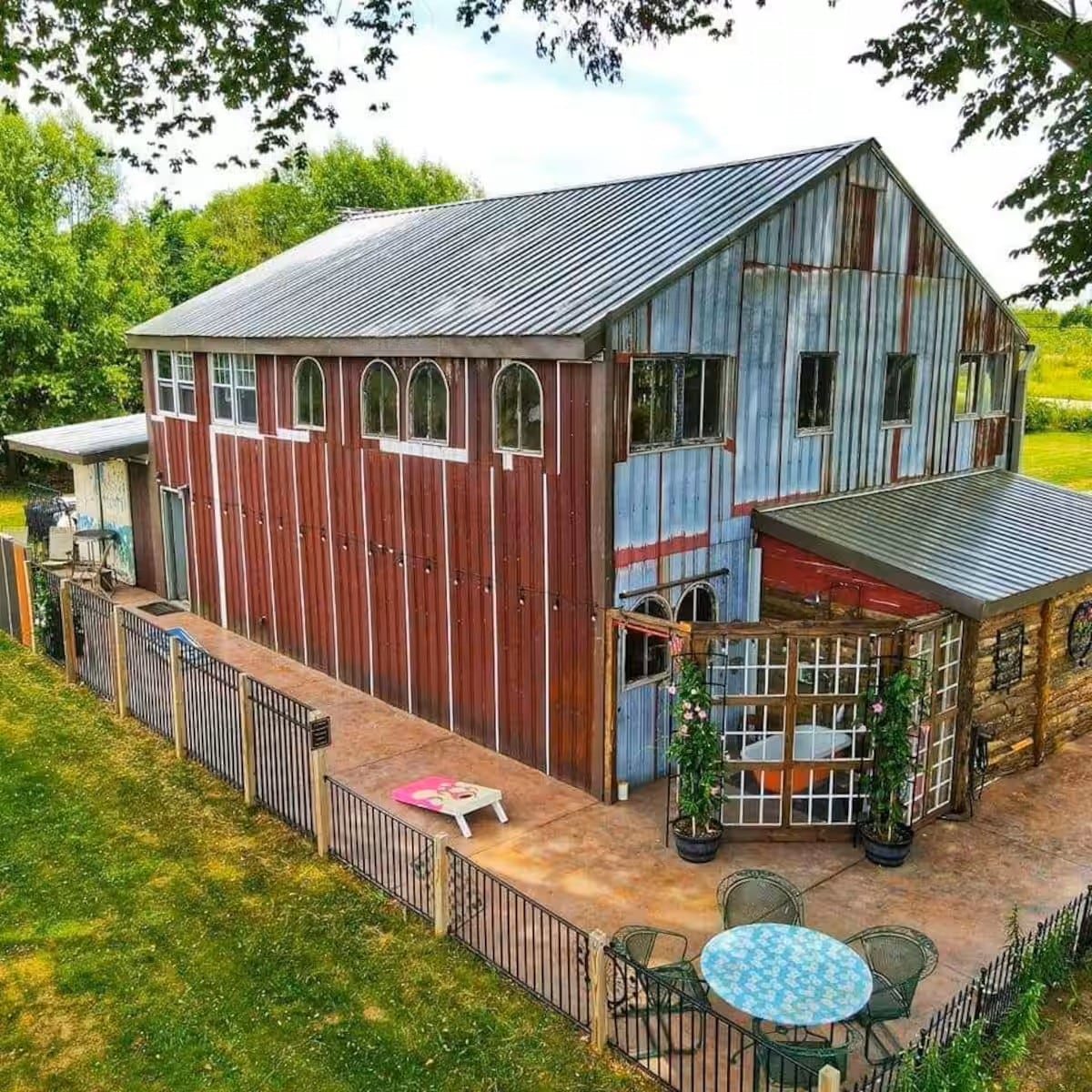 Le Barn @ Bock's Juke Joint - Granges à louer à Amherst, Ohio, États ...