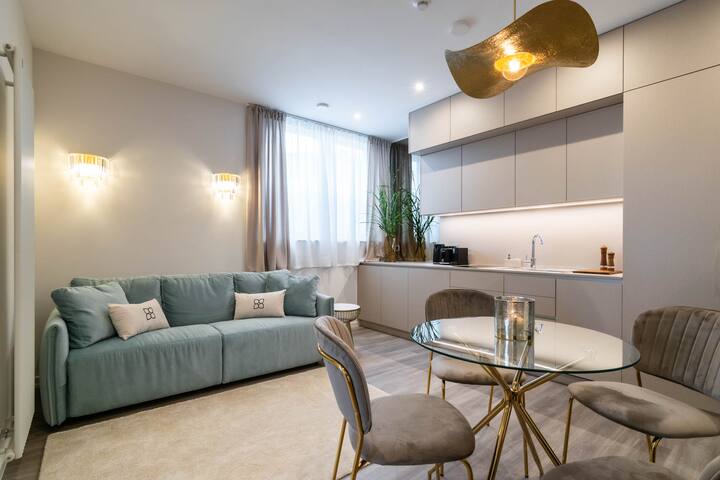 Deluxe King Suite | Pool & Sauna | Resort Beatrice - Ljubljana
