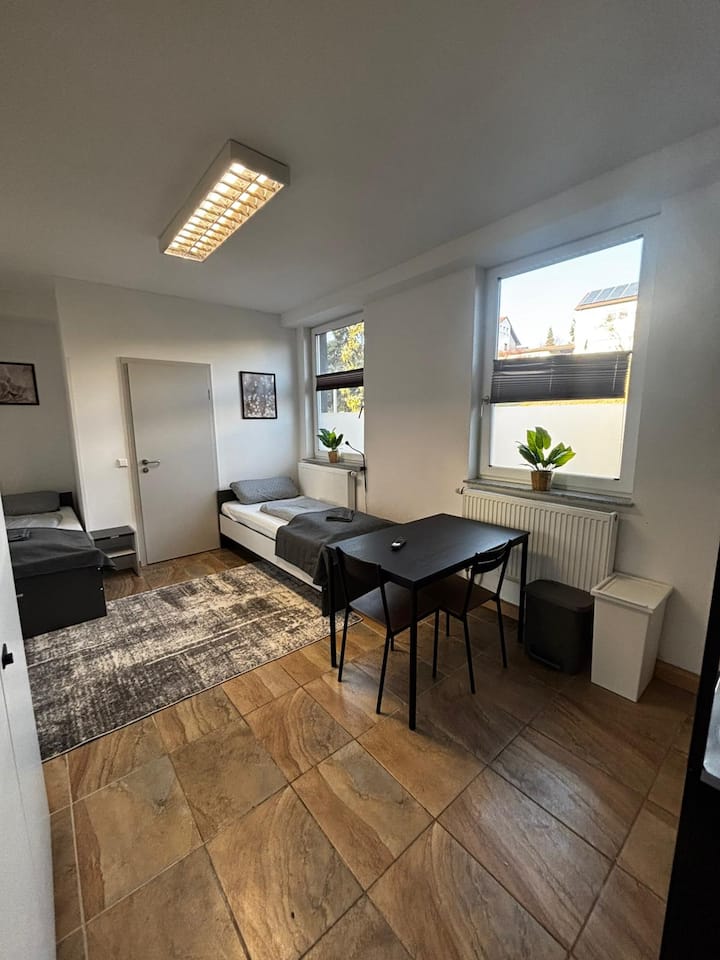 Monteurzimmer Zuffenhausen - Workhomes - Stuttgart