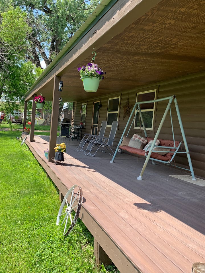 Cozy Country Cabin - 엘로스톤 카운티