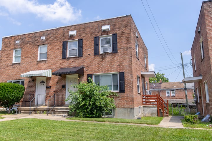 Spacious 3 Bedroom And 2 Bath Apt Parkville - Towson, MD